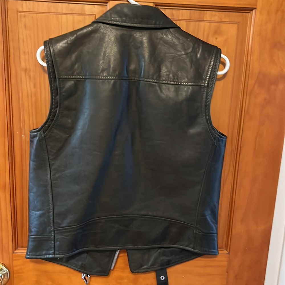 Theory Leather Vest Worn No More Than Twice Brand New - Gem